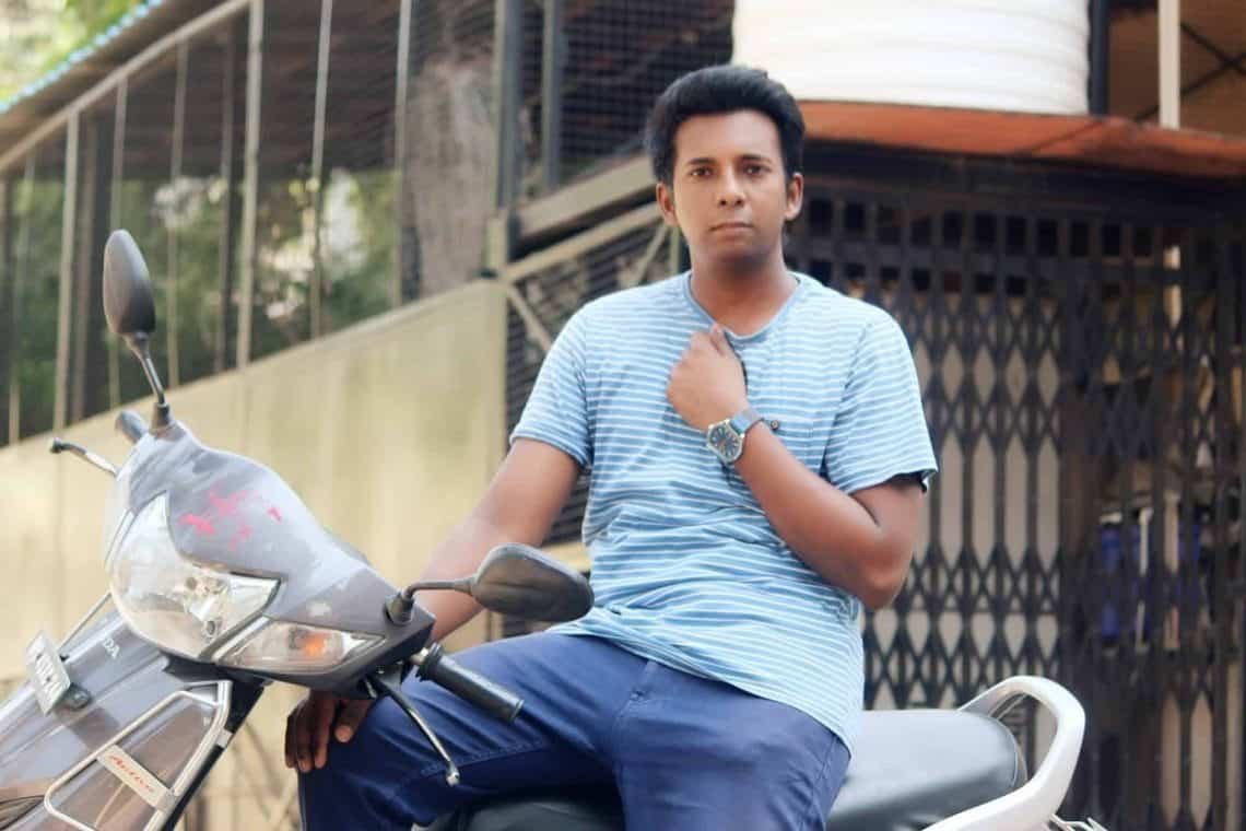 How to style Navy Blue Jeans for Men Styling in 2025